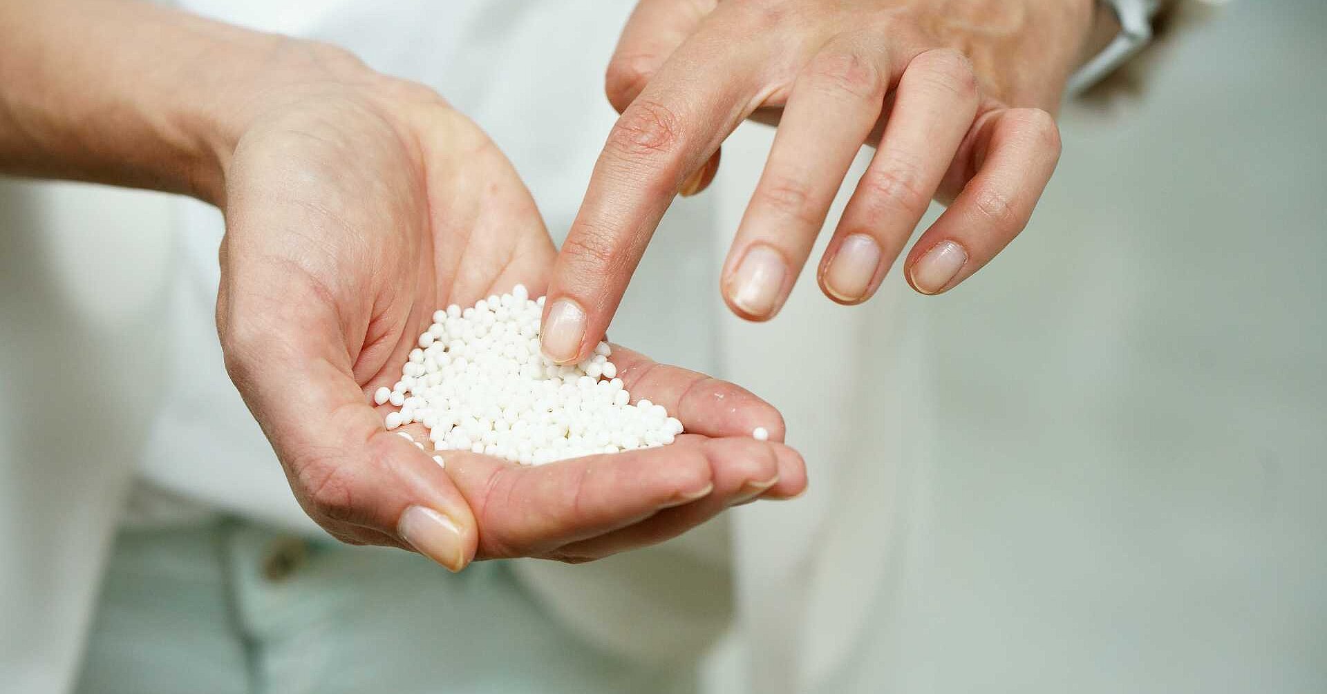 LEONI LEOMER® compound - PVC based | LEONI LEOMER® – Compounds ...